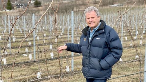 Marius lager vin etter Champagne-metoden. Det kan være starten på en ny ...