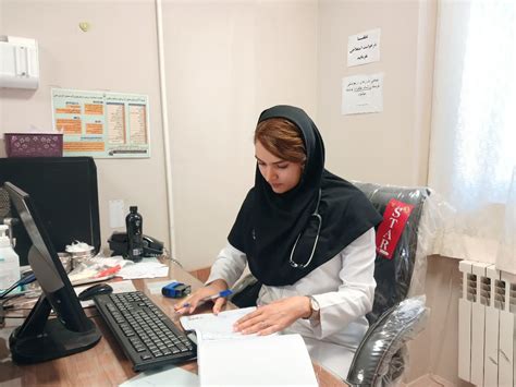 آغاز بکار دکتر الهام حسنیان در واحد اورژانس بیمارستان فاطمیه بادرود