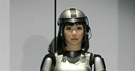 女 안드로이드 로봇 우주 간다