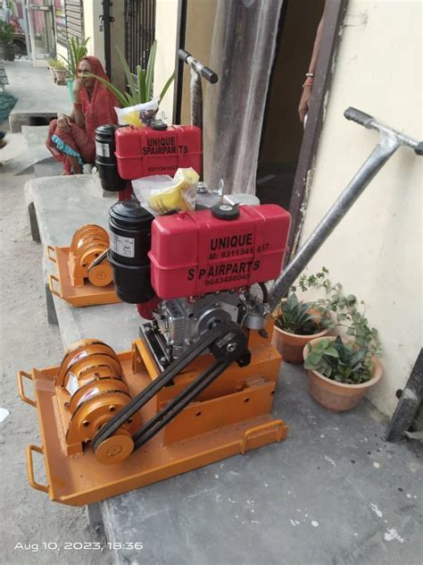 5 Hp Fully Automatic Indian Plate Compactor 210 Kg Capacity 5ton At