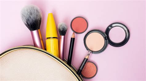 How To Refresh Your Makeup Bag In The New Year