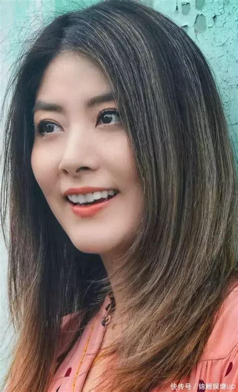 她是“最干净”的女星，出道30年零绯闻，52岁美得像20岁女大学生 360娱乐，你开心就好