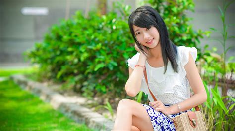 清纯佳人小嘉，张嘉庭精选桌面壁纸，免费下载畅享美女风情 下载页面 墨鱼部落格