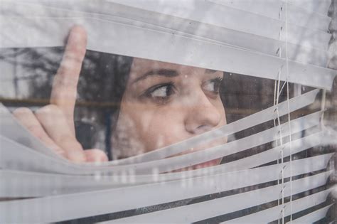 How To Stop Being Paranoid Health Reporter