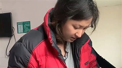 剖腹产第一天艰难的下床，这种疼痛，没体会过的绝对想不到母婴育儿孕产好看视频