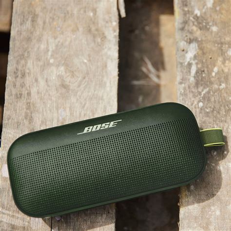 Jbl Flip Portable Speaker Vs Bose Soundlink Flex Portable Bluetooth Speaker Comparison