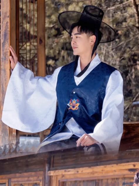 Traditional Korean Clothing For Men Hanbok Buy Korean Clothes Women