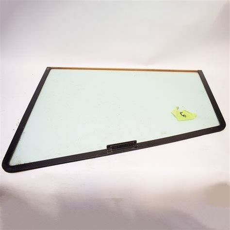 Used Side Window Assembly Lh Fits Bobcat 773 763 863 873 883 963 S100 S150 S160 S175 S185 S205