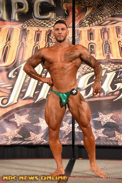 Bodybuilder Bulge Posing Trunks Vpl Michael Perez In Green Posers