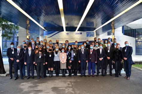 Служители на МВР Враца участваха в международен семинар в Румъния снимки