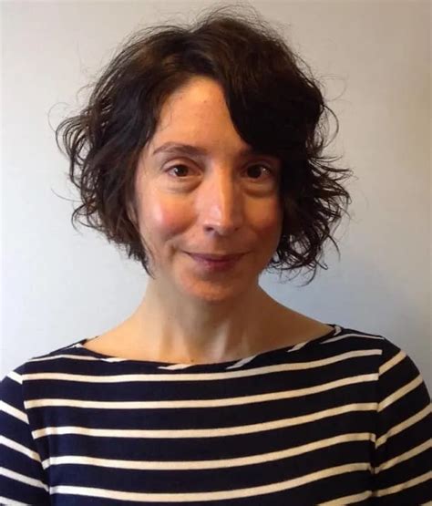 Striking Wavy Bob Hairstyles With Bangs To Copy