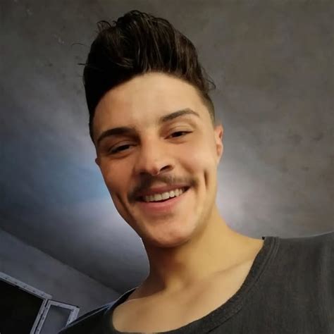 𝑭 𝑺 𝑯𝑨𝑮𝑹𝑺 Farokso • Threads Say More