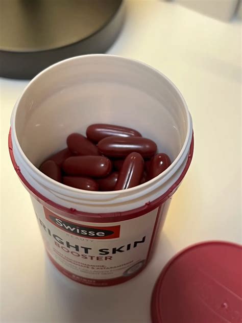 ป้ายยาวิตามินผิวขาวตัวดัง ꙳꒰• ̎•꒱꙳ 💊 แกลเลอรีที่โพสต์โดย 𝐠𝐚𝐥𝐞𝐠𝐨𝐨𝐝 Lemon8