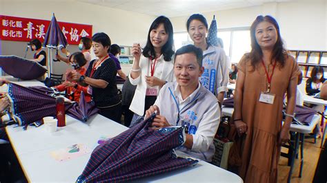 彰市青溪婦女協會傘耀母親節 温宗諭偕婦女朋友歡度佳節