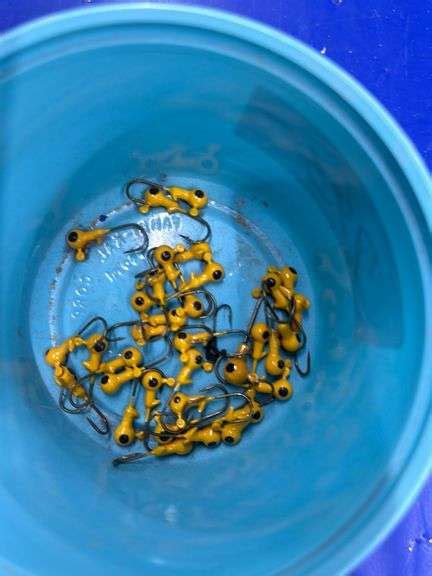 Small Tub Of Jigs Baer Auctioneers Realty Llc