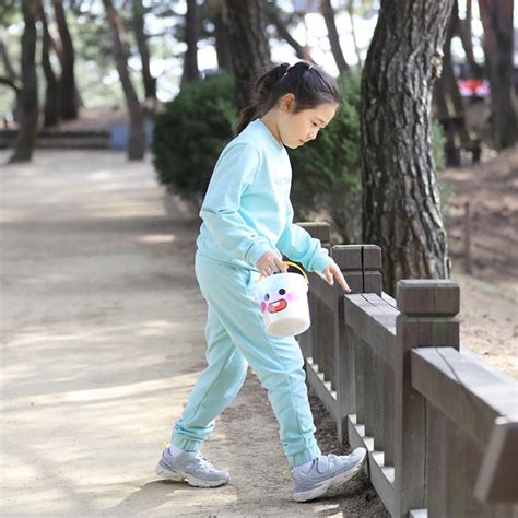 키즈 여아 운동화 초딩이들 활동에 딱이야 네이버 블로그