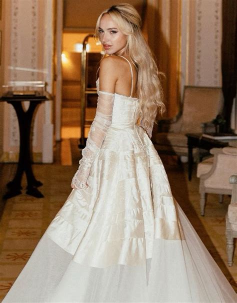 Pin By Sara Waldschmidt On Weddingggg In 2024 Dreamy Wedding Wedding Gowns Wedding Outfit