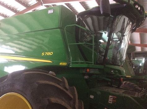 John Deere S780 Combine