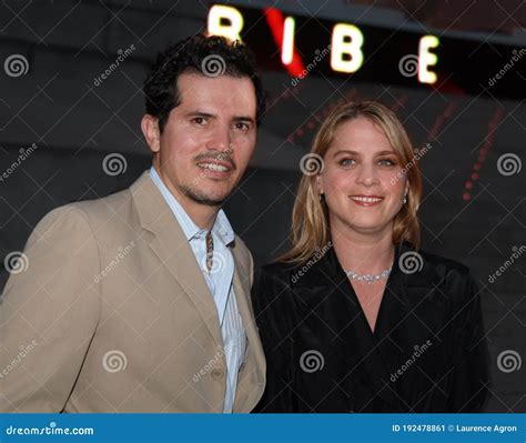 John Leguizamo Wife Justine Maurer