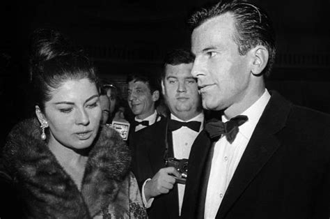 Soraya Esfandiari De Anonyme Reproduction Dart Haut De Gamme