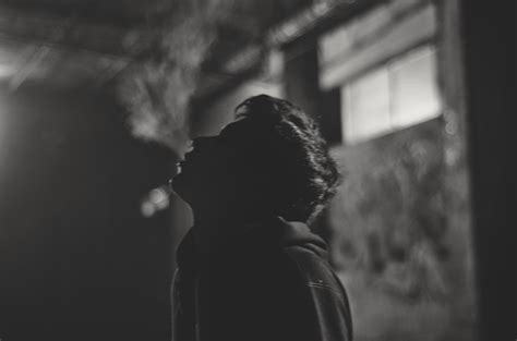 무료 이미지 실루엣 빛 검정색과 흰색 화이트 사진술 그림자 어둠 검은 단색화 감정 상호 작용 흑백 사진 필름 누아르 4928x3264