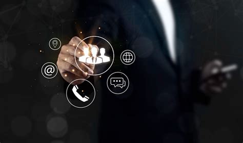 가상 화면 아이콘에서 선택하는 사업가는 연락처 또는 고객 지원 핫라인 사람들이 연결합니다를 나타냅니다 Brand Name Smart Phone에 대한 스톡 사진 및 기타