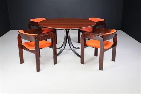 Osvaldo Borsani And Eugenio Gerli For Tecno Round Dining Table In Walnut And Steel For Sale At