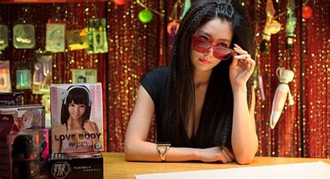 큰 길로 나오는 성인용품점들 위치는 어디에 있을까 포스트쉐어