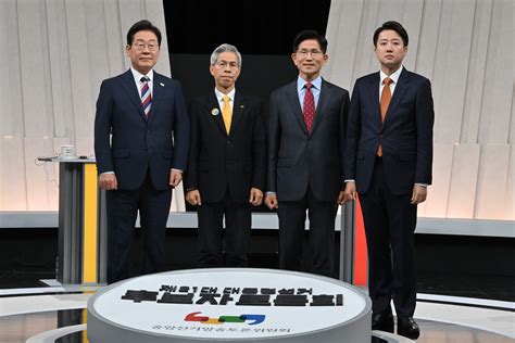 이재명 계엄 때 집에서 샤워하고 시간 끌어” 이준석 허위 사실”