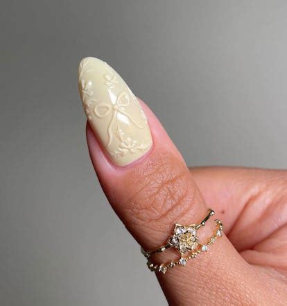 12 Preppy Nail Art Ideas From Plaid Tips To Pearl Accents