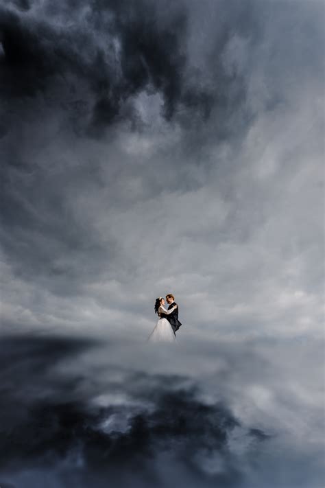 30 Beautiful Examples Of Negative Space In Portrait Photography
