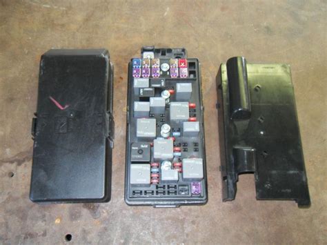 Purchase 2008 SATURN AURA Under Hood Fuse Box Complete Tested In Huntington West Virginia US