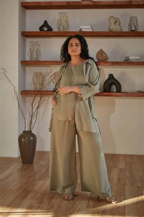 Модные образы из моделей женской одежды больших размеров Леди Шарм