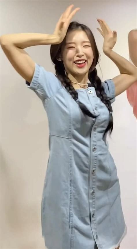 Pin De What En Arin Video Mujeres Asi Ticas Hermosas Moda De Ropa Ropa