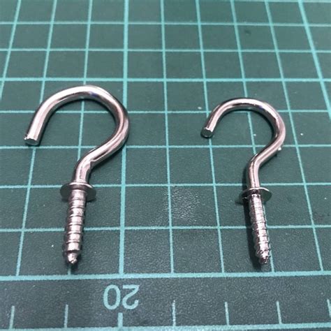 ตะขอตัว C เกลียวปล่อย 1 นิ้ว 1 นิ้ว 2 หุน แพ็คละ 10 ตัว ตะขอเกลียวปล่อย ตะขอสกรูเกลียวปล่อย