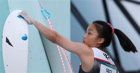 스포츠클라이밍 서채현 리드서 대역전… 2회 연속 올림픽 결선 진출