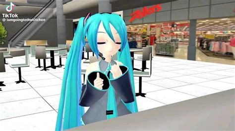 Miku Loves Leek In 2025 Miku Hatsune Vocaloid Miku Miku Hatsune Chibi