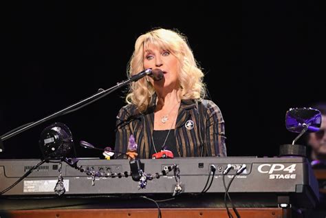 Fleetwood Macs Christine Mcvie Dead At 79 She Will Be So Very Missed
