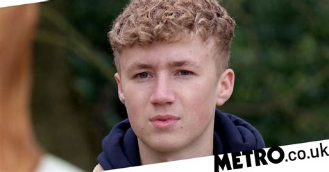 Emmerdale Spoilers Virgin Noah Intimidated By Chloe Sex Soaps Metro News