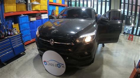 쌍용자동차 렉스턴 스포츠 차량에 순종 오토라이트 레인센서 옵션을 업그레이드 시공한 영상입니다 이외의 하이패스룸미러 장착 수리등의 정보를 제공합니다 시공과정은 아래의