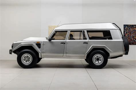 Lambos Desert Warrior The Sultans Custom Lm002 Wagon Enwheelzme