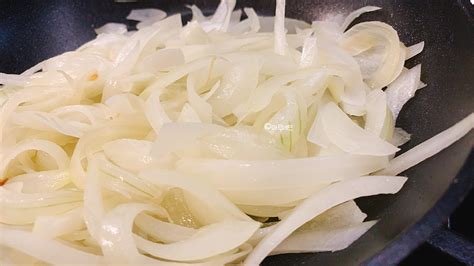 플람쿠헨 만들기 알자스식 피자 프랑스 요리