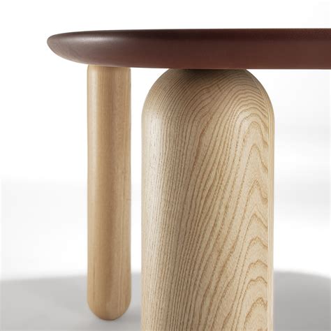 Isabel Red Table Enrico Pellizzoni Artemest