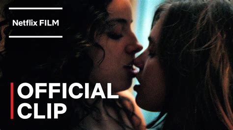 Sam And Deena Kiss Official Clip Fear Street 1994 Netflix Youtube