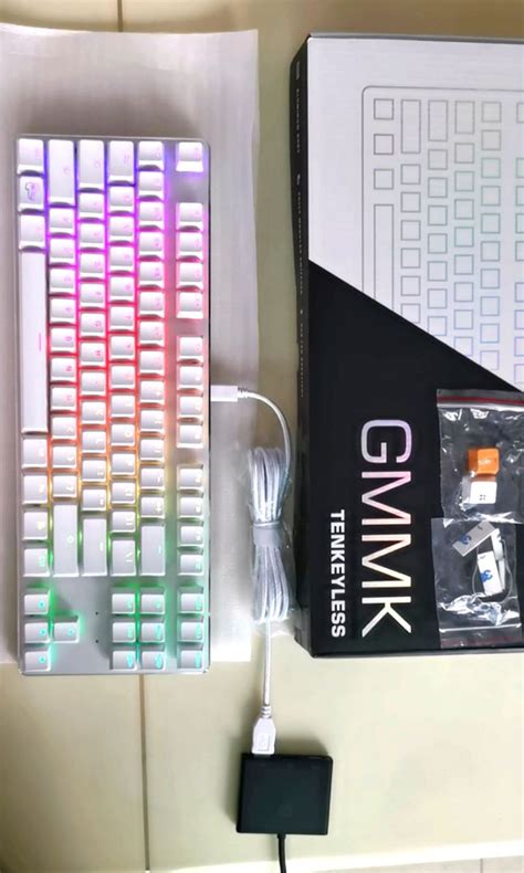 Gmmk Tenkeyless Rgb Keyboard White Customisable Computers And Tech