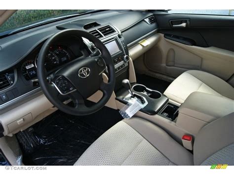 Ivory Interior 2014 Toyota Camry Le Photo 85386789