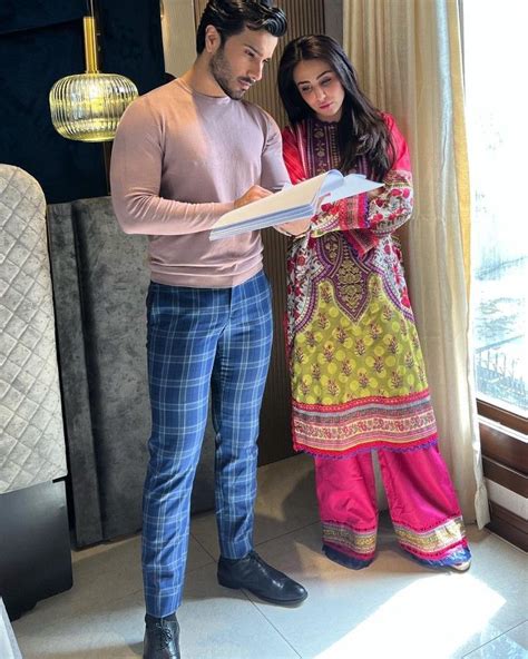Pin By 𝙈𝙤𝙧𝙣𝙞𝙣𝙜 𝙎𝙩𝙖𝙧シ︎ On Ushna Shah Ushna Shah Feroz Khan Drama