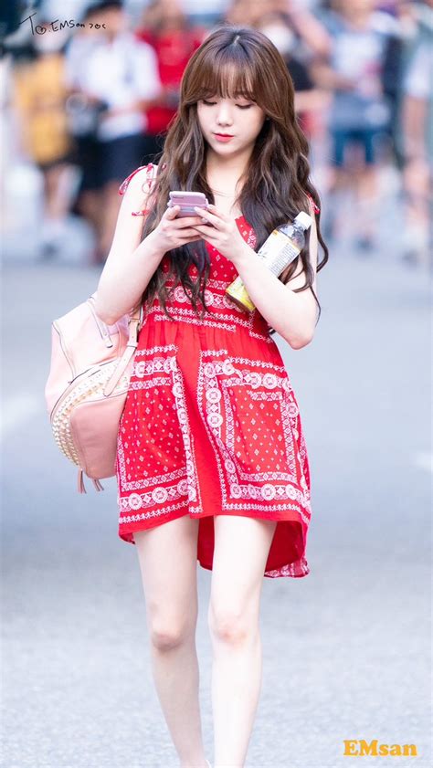 러블리즈 빨간케이 김지연