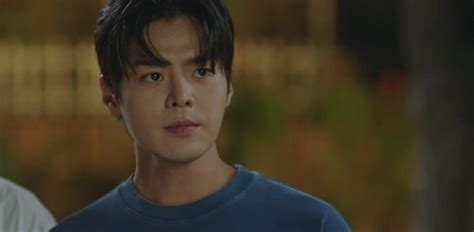 려운 알고보니 안타까운 가정사 있었다…母가 진 빚 2억 떠안아 나미브 텐아시아