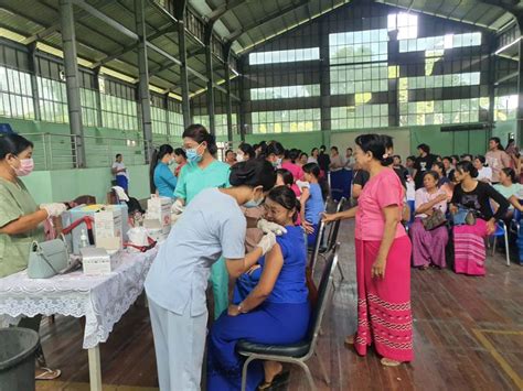 မဟာအောင်မြေမြို့နယ်၌ ကိုဗစ် ထပ်ဆောင်းကာကွယ်ဆေး ထိုးနှံပေး Information And Public Relations